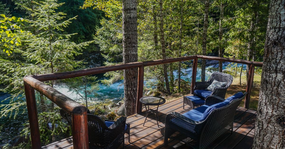 REO Whitewater Rafting BC - Glamping Adventures